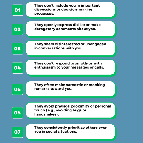 Signs someone doesn't like you? 21 hints to look for - Loopward