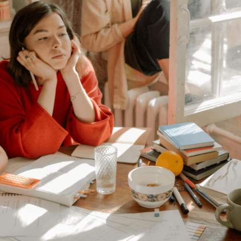 “My conversations are boring” 5 Reasons Why & 5 Ways to Fix It - Loopward